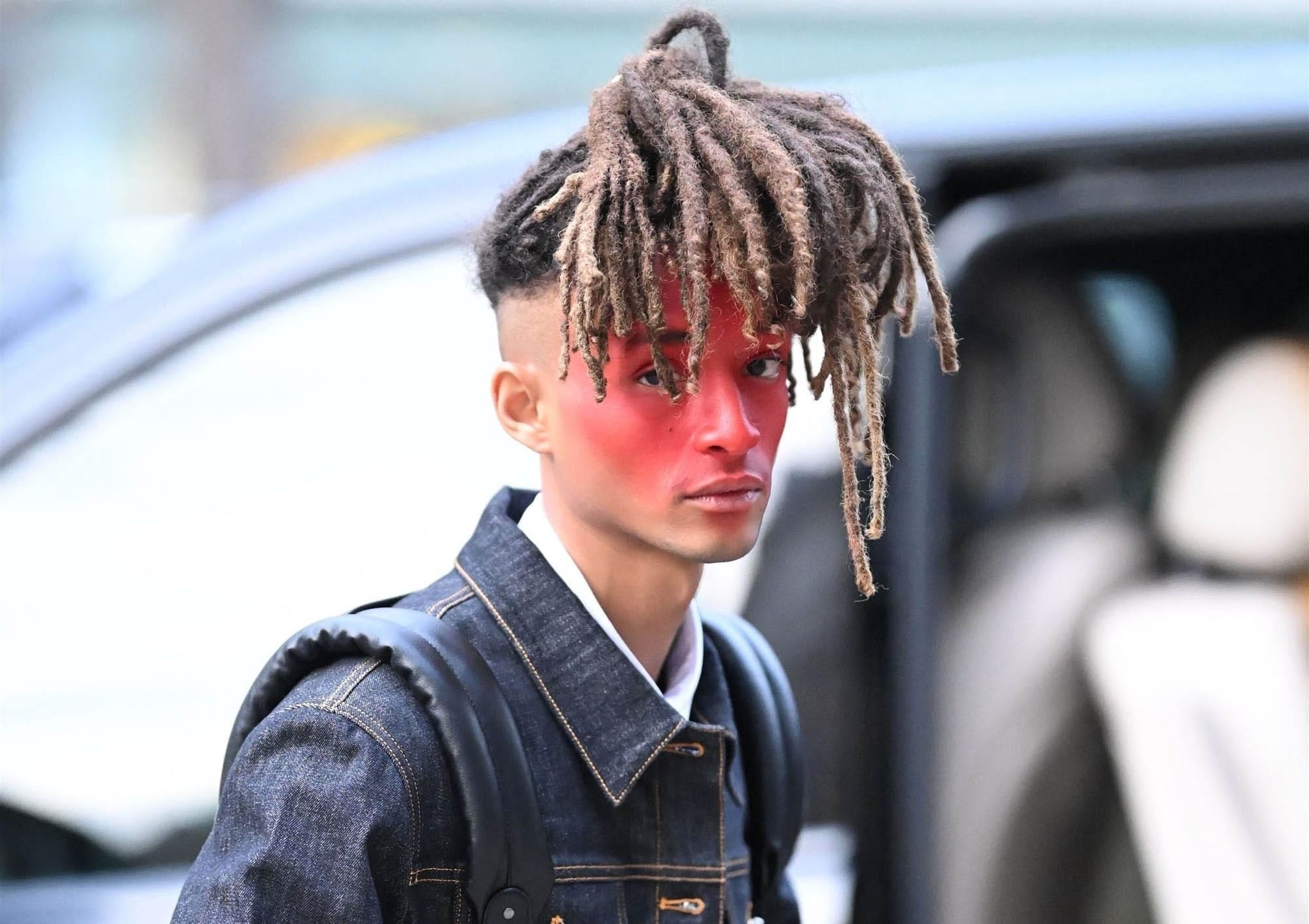 Monitoring the Beckham drama unfolding and more Celebrity Social Media