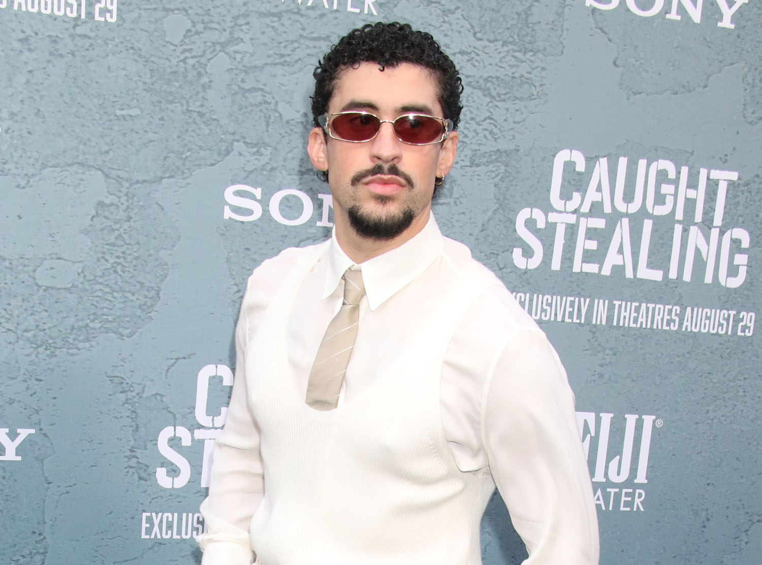 Will Bad Bunny deliver his SNL monologue in "non-English" like he's ...