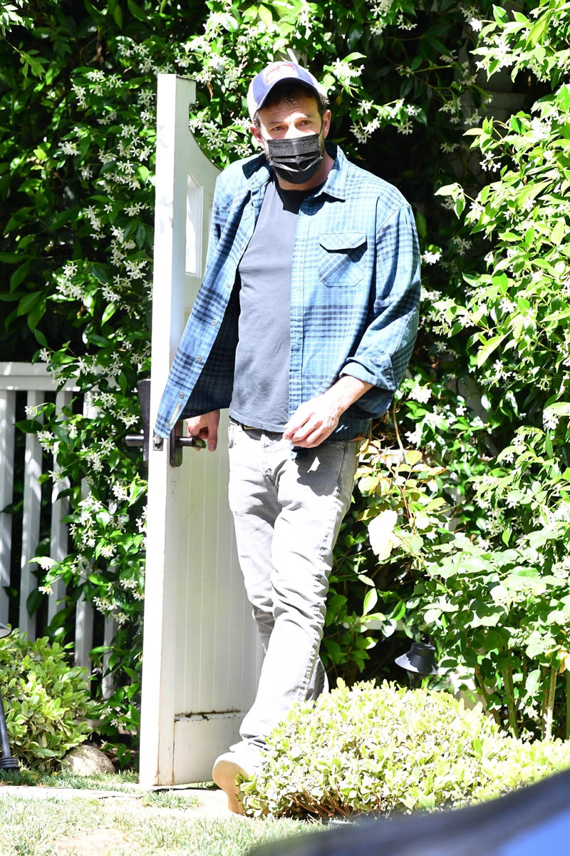 Ben Affleck back in LA after spending time with Jennifer Lopez in Miami