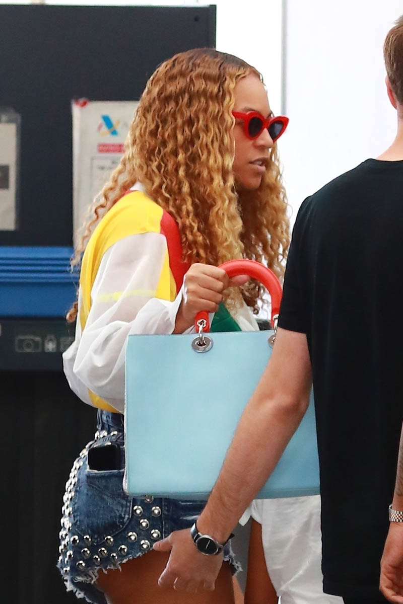 Beyoncé and Jay Z play Manchester as bump rumours emerge again and ...