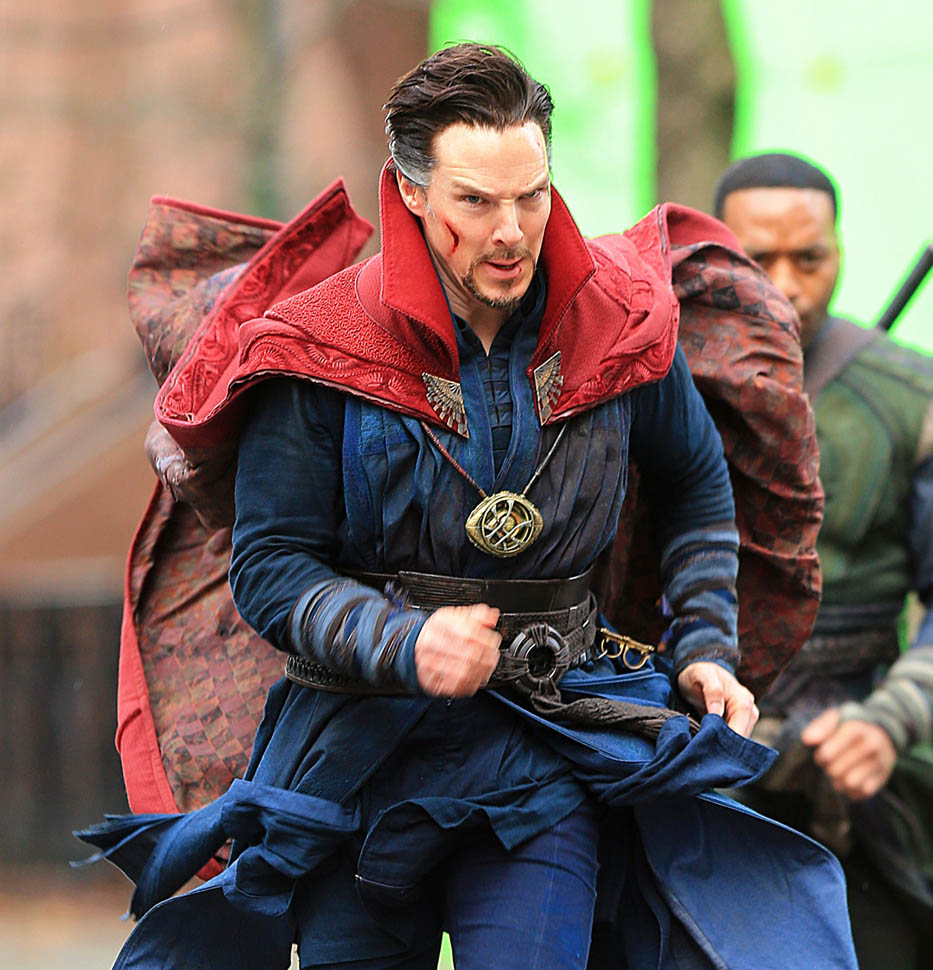 Benedict Cumberbatch and Chiwetel Ejiofor in costume on the set of ...
