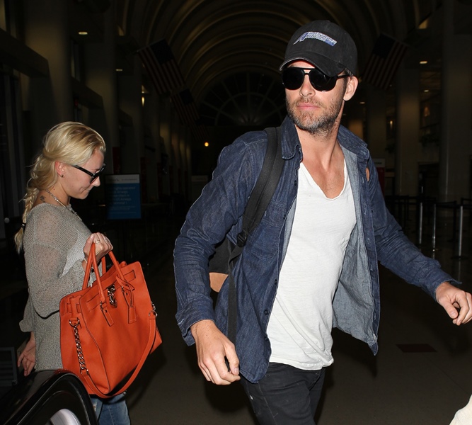 Chris Pine at LAX ahead of release of Jack Ryan: Shadow Recruit|Lainey Gossip Entertainment Update