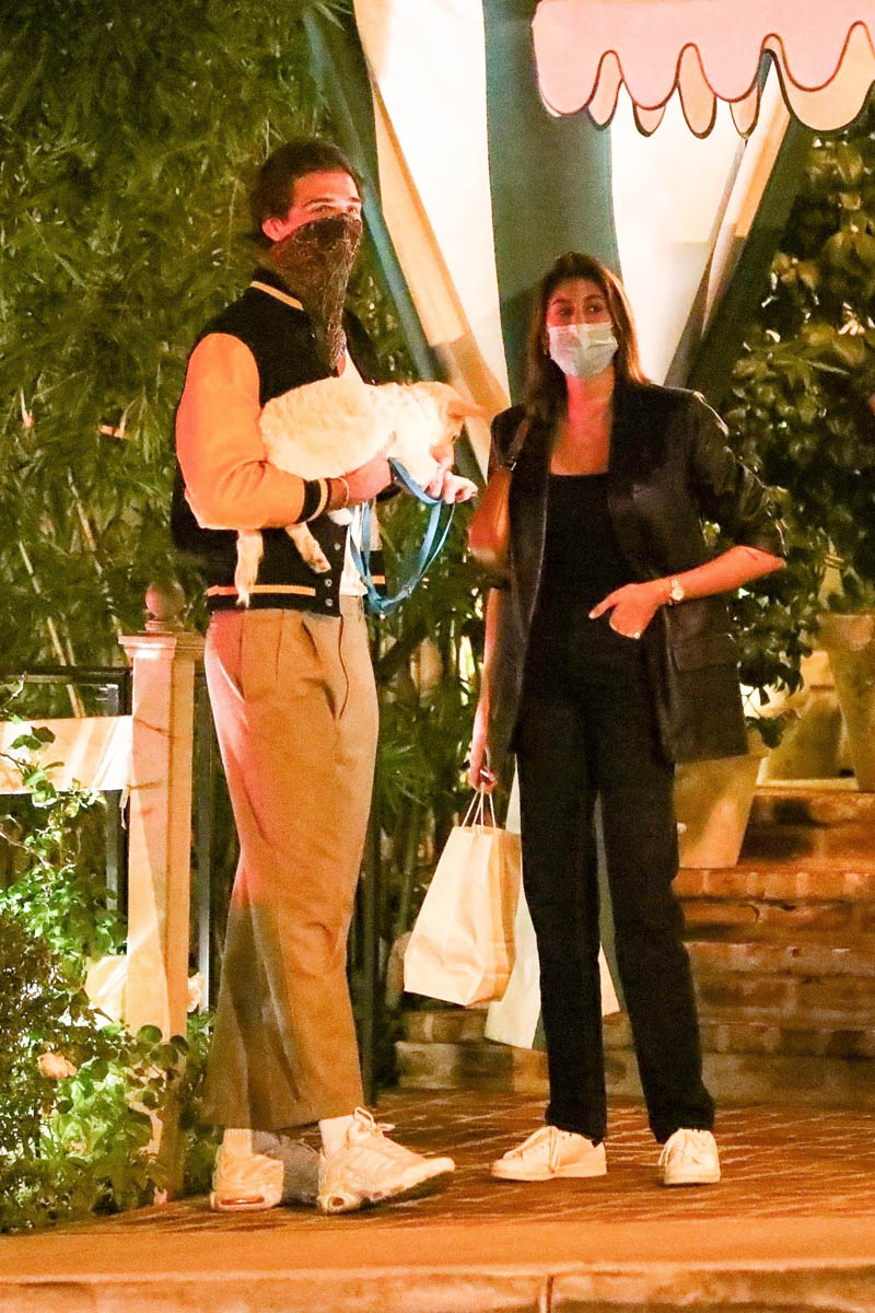 Jennifer Lopez & Alex Rodriguez and Kaia Gerber & Jacob Elordi have ...