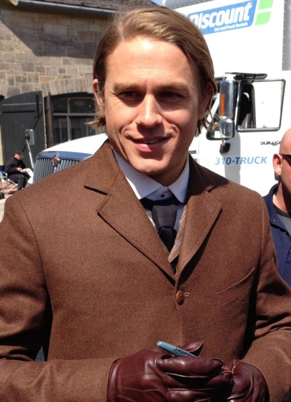 Charlie Hunnam and Tom Hiddleston in Toronto for Crimson Peak|Lainey ...