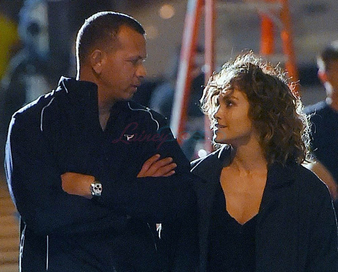Jennifer Lopez and Alex Rodriguez take selfie with their eyes closed ...