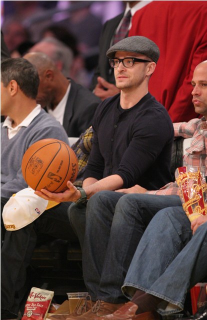 Justin Timberlake sucks in Friends With Benefits 11nov10