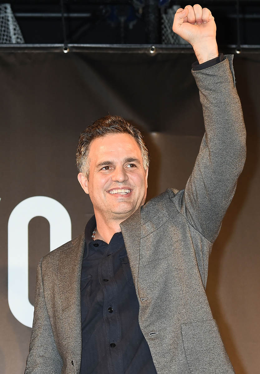 Dark Waters starring Mark Ruffalo movie review