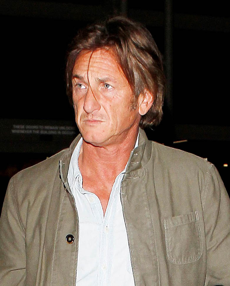 Sean Penn and Javier Bardem at LAX|Lainey Gossip Entertainment Update