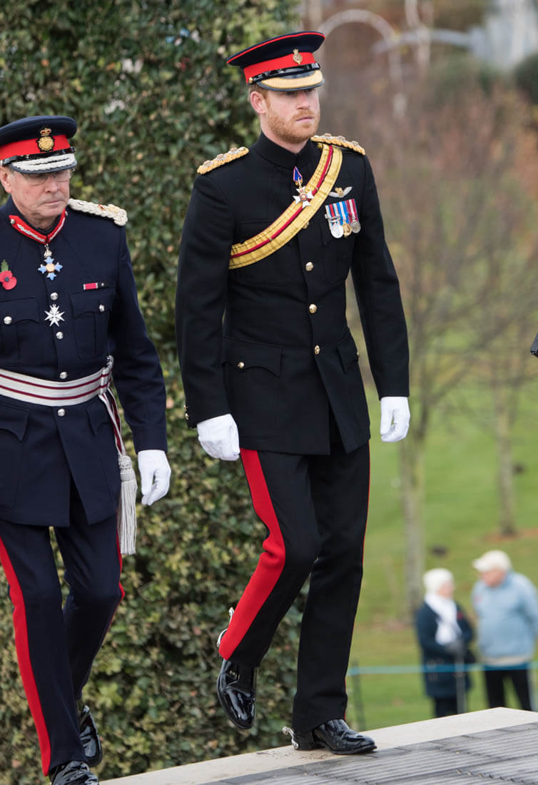 Meghan Markle spotted in London at Kensington Palace to be with Prince ...