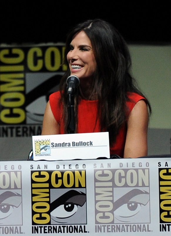 Gravity trailer detach scene is crazy scary|Lainey Gossip Entertainment ...