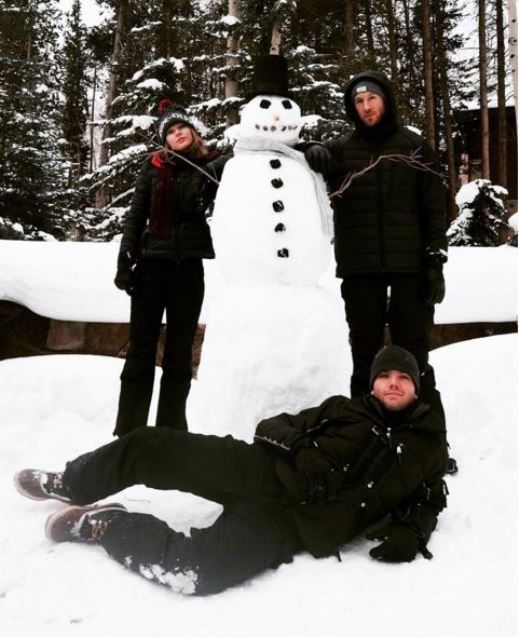 Taylor Swift in Vail with family and Calvin Harris and NOT with Harry ...