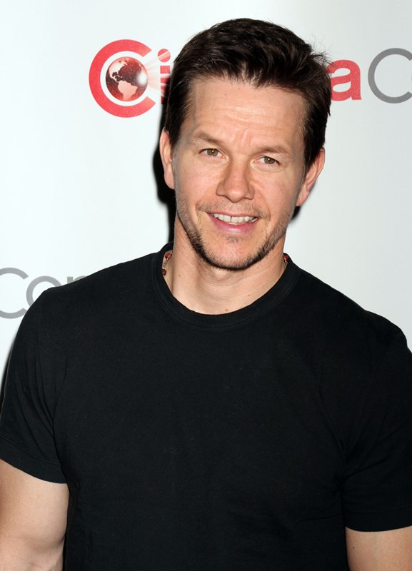 Mark Wahlberg at Cinemacon for Transformers|Lainey Gossip Entertainment ...