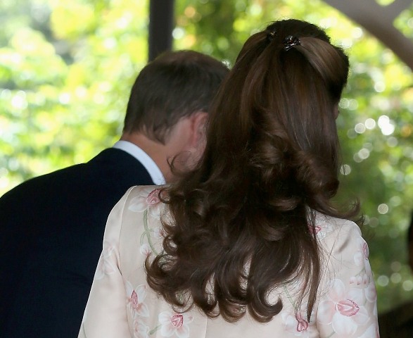 Prince William and Catherine arrive in Singapore on the first stop of ...