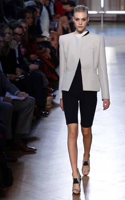 Lainey Gossip Entertainment Update|Paris Fashion Week: Roland Mouret SS2013