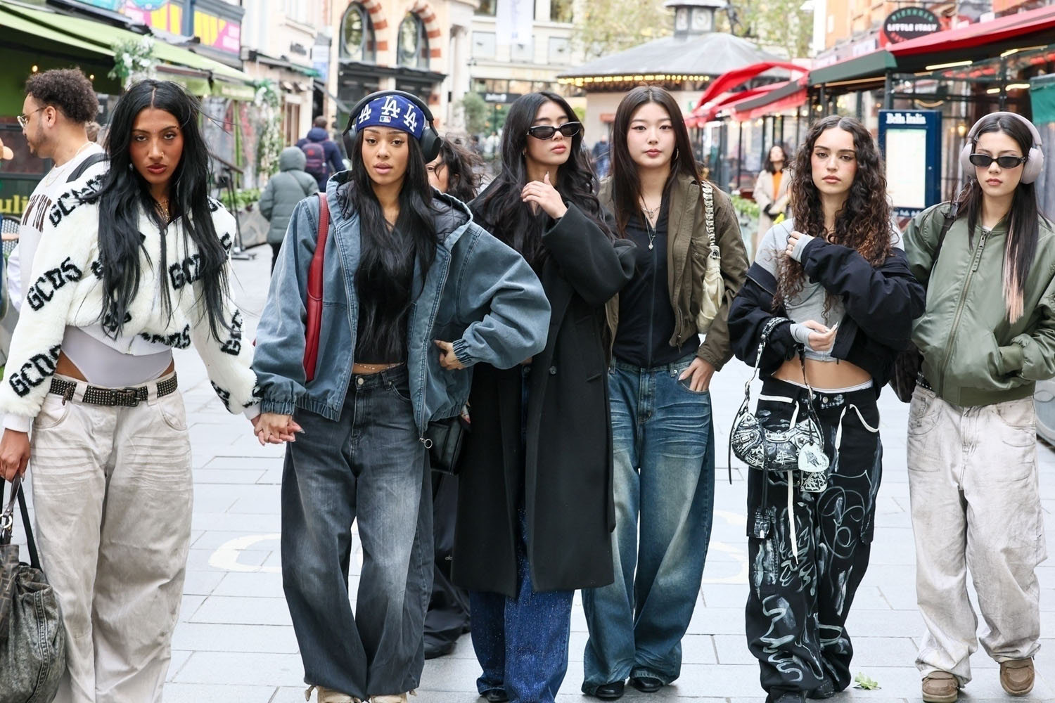 Katseye understood the assignment, dressing up in Mariah Carey inspired ...